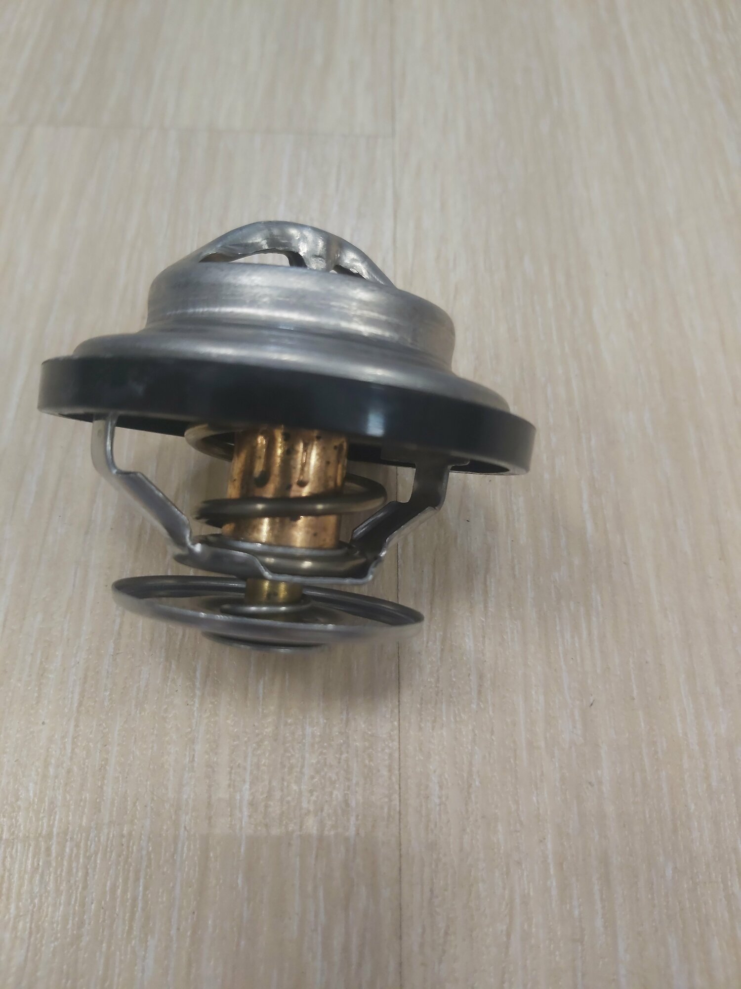 Термостат HOWO 201v06402-6005 для автомобилей Chery M11, 1 шт.