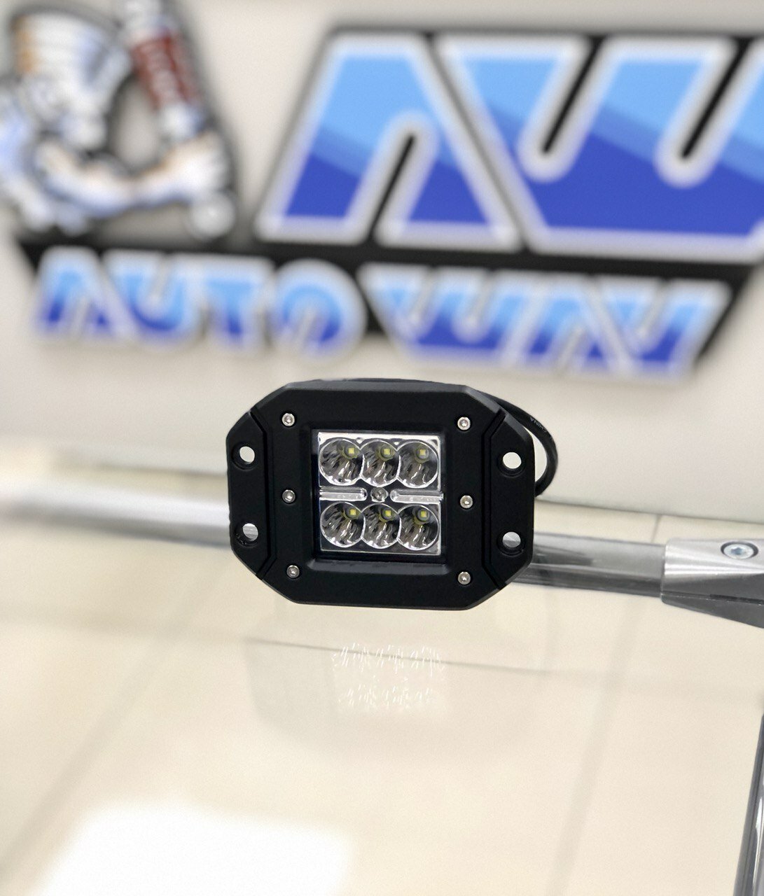 Автомобильная светодиодная LED фара LML-K1218FC-S (1шт)