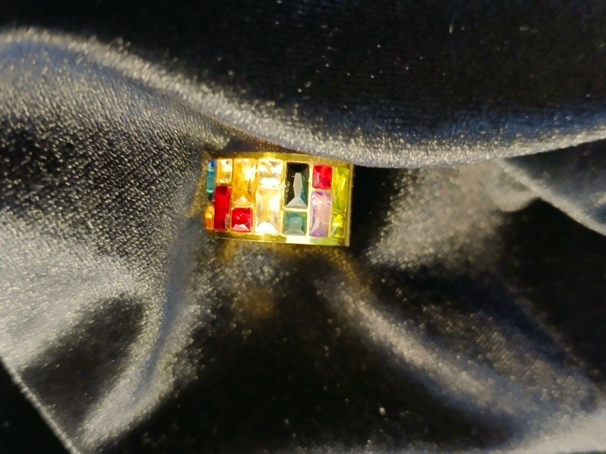 Кольцо, стекло