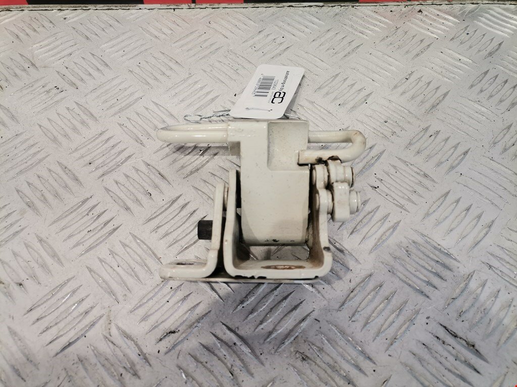 Петля двери задней левой Audi Q7 4L 4L0833411B арт. 1029643
