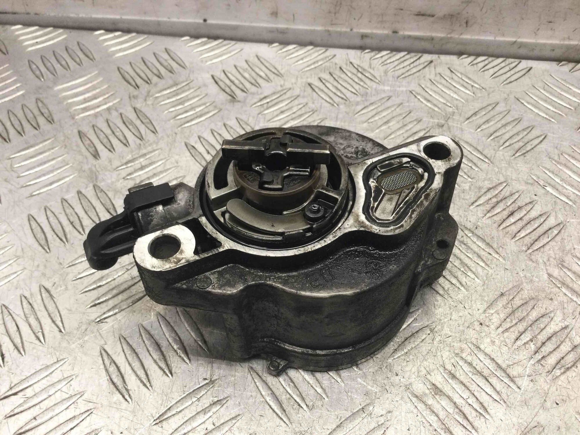 Б/У Насос вакуумный Citroen C4 1 поколение [рестайлинг] 2008 - 2010 2008 г.