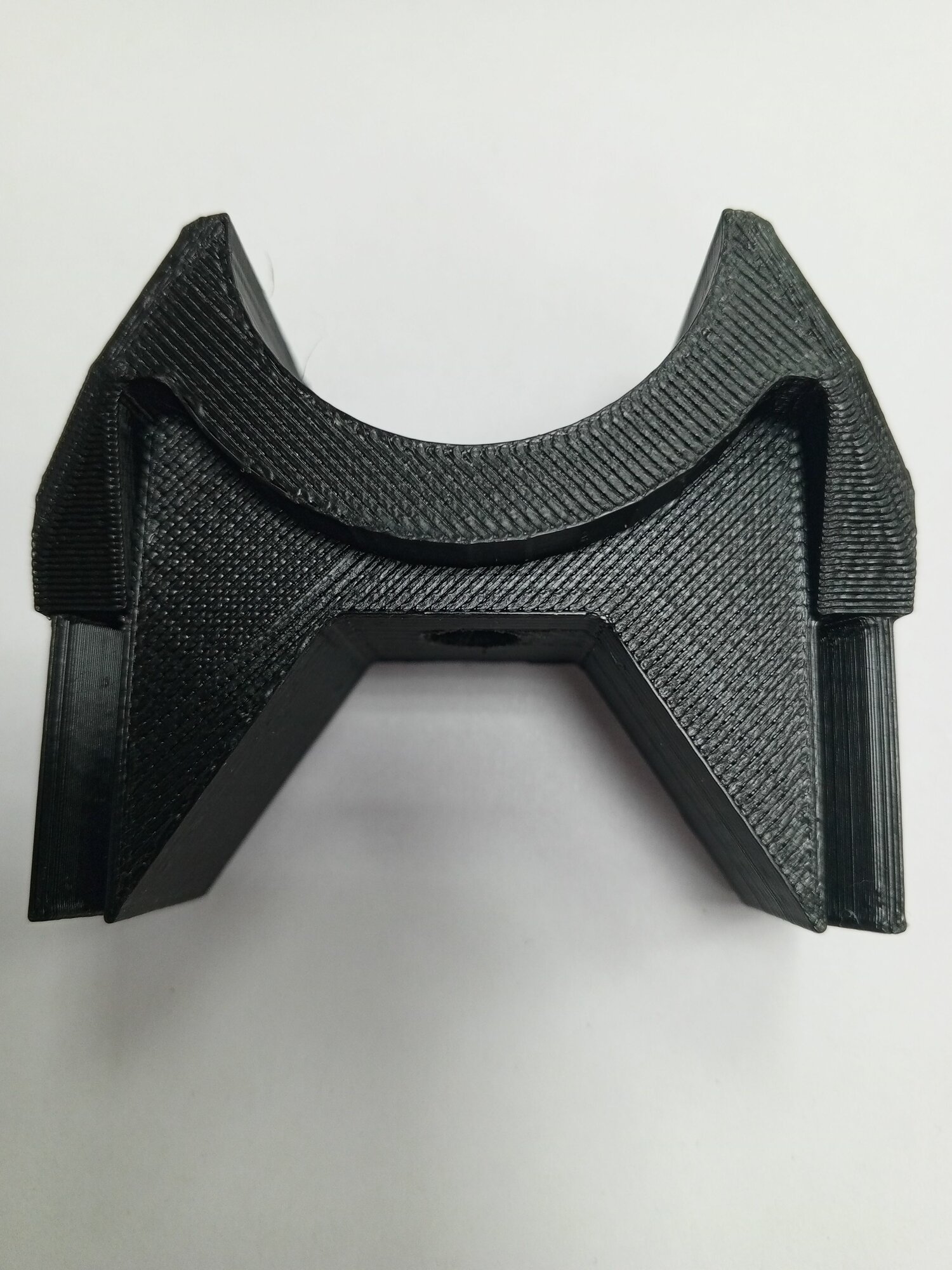 Крепление лестницы бассейна