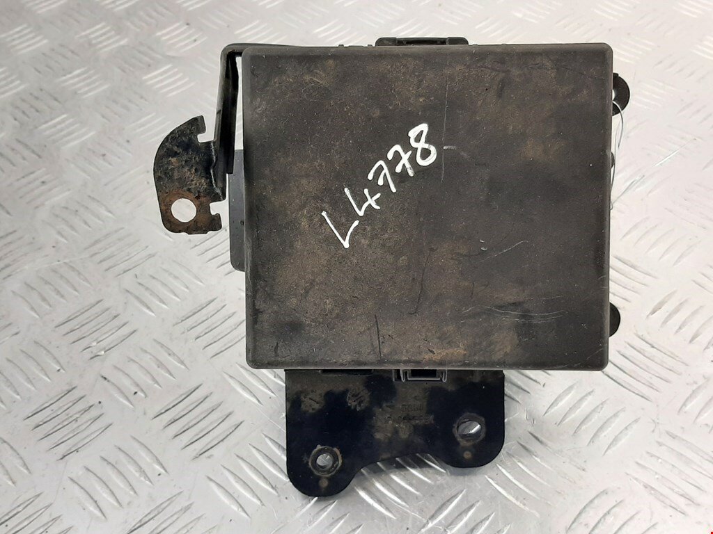 Блок предохранителей Suzuki Grand Vitara 2 3661067JA0 арт. 797940