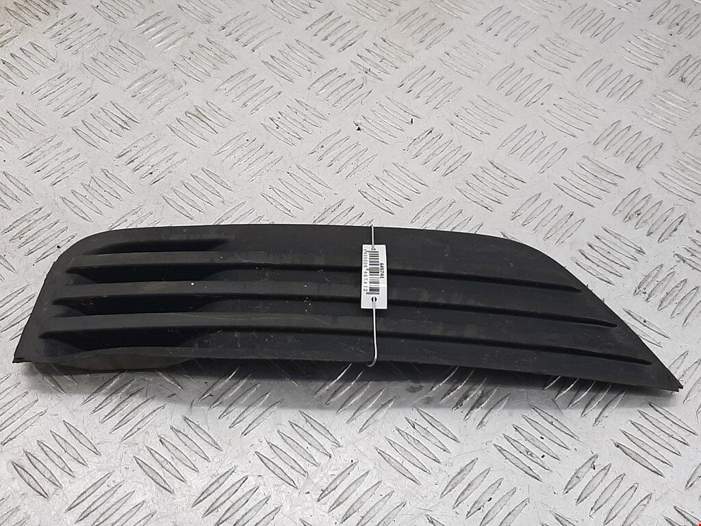 Решетка (заглушка) в бампер левая Ford Focus 2 1337350 арт. 646741