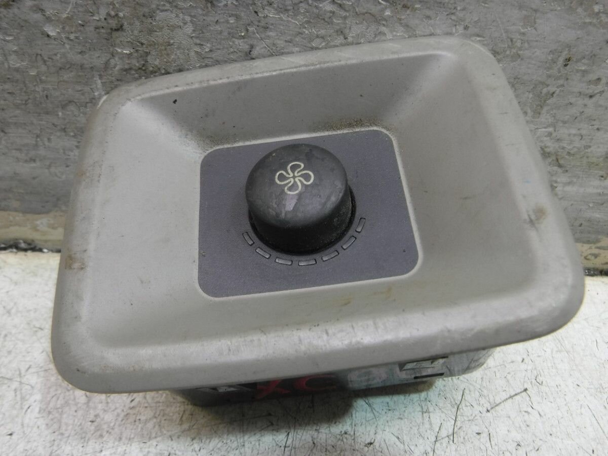 Кнопка многофункциональная Volvo XC90 I (2002—2006) 39979219