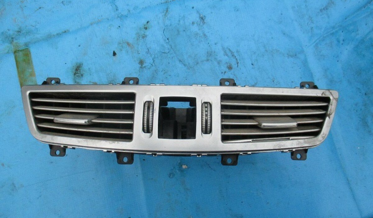 Дефлектор воздушный W221 S-klass Mercedes-Benz A2218300554