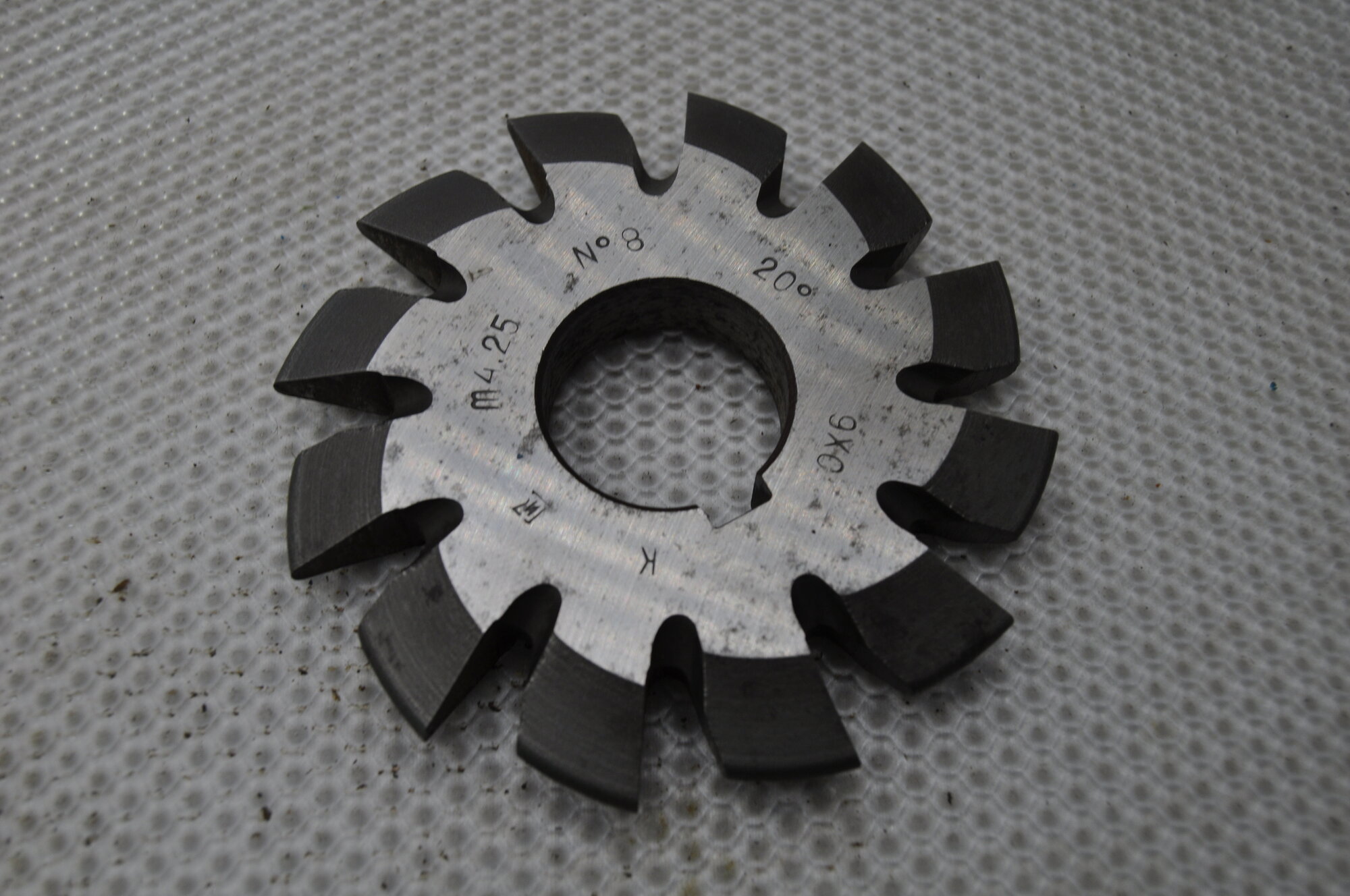 Фреза модульная М4,25 №8 (9ХС) z 12