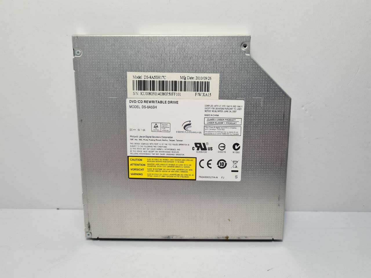 DVD привод Model DS-8A5SH17C SATA