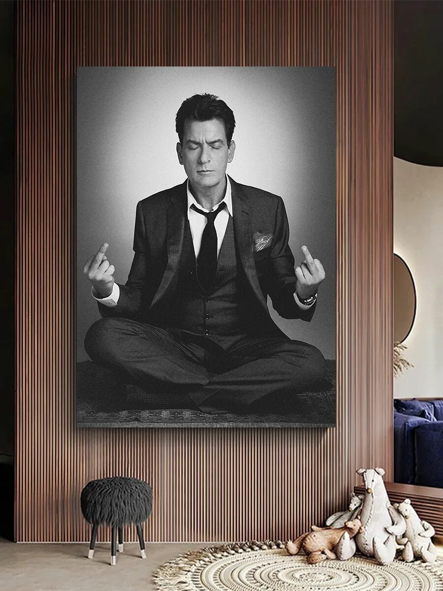 Чарли ШИН / Чёрно-белая картина, картина в интерьер / в спальню, 20х30 см.