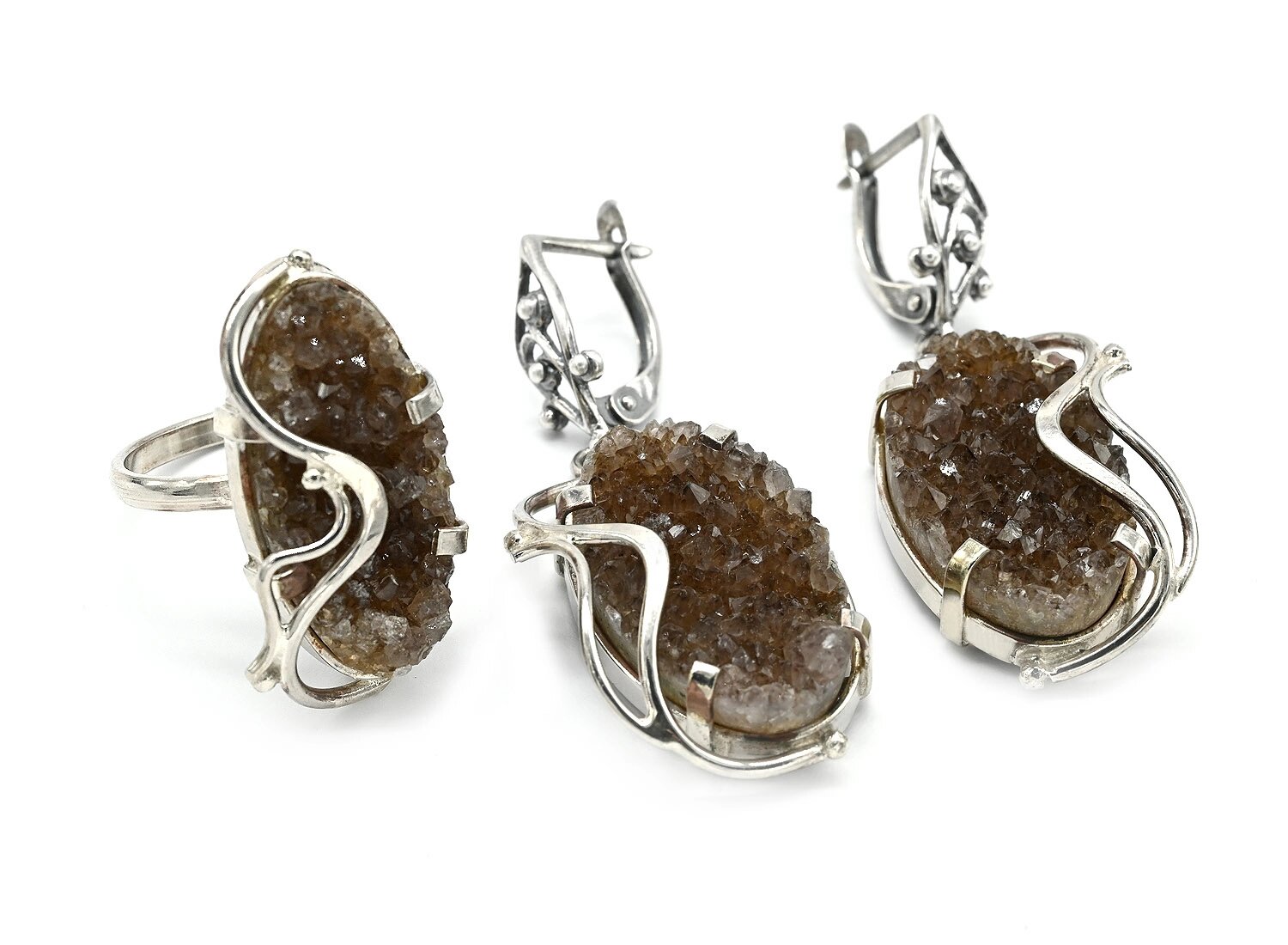 Комплект бижутерии: серьги, кольцо, аметист