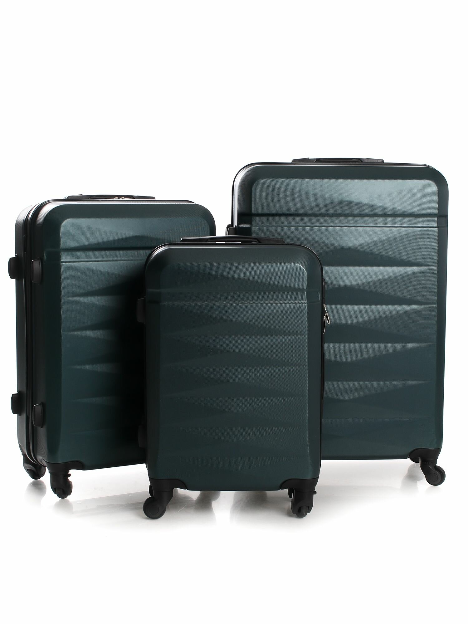 Комплект чемоданов 