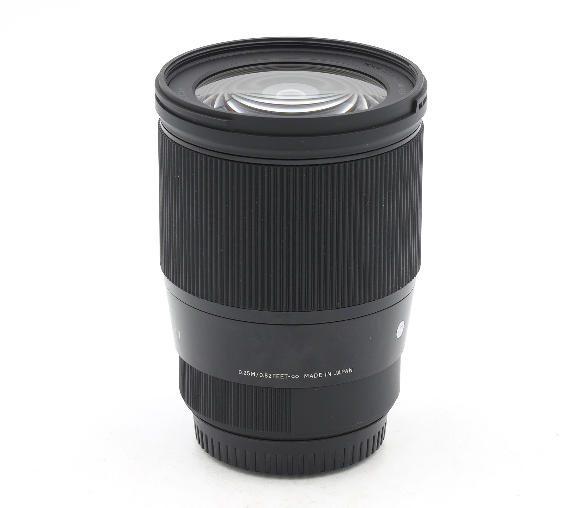 Объектив Sigma 16mm f/1.4 DC DN
