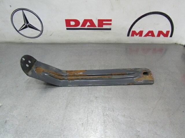 Кронштейн брызговика Scania P, R, G