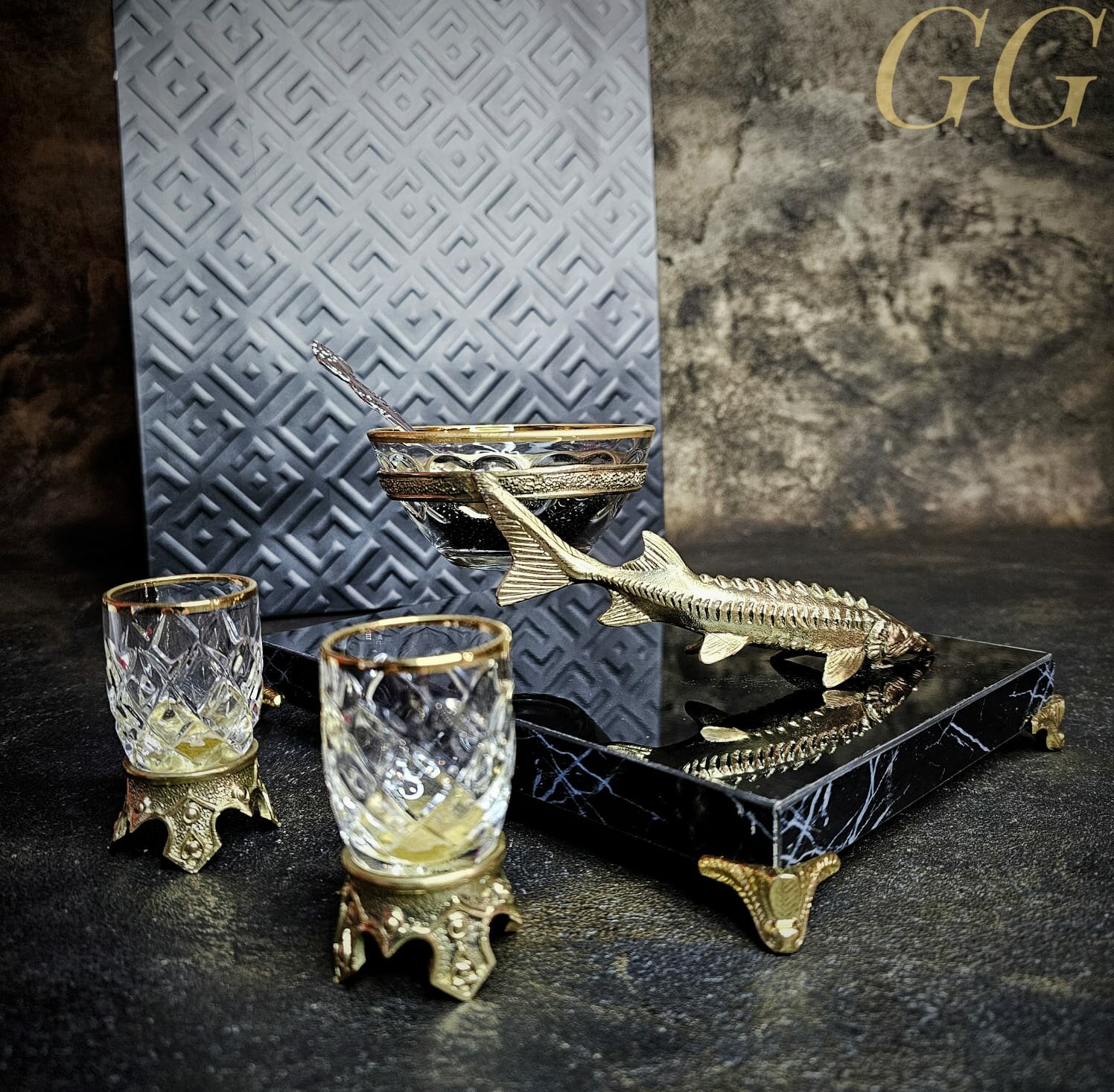 Икорница Осетр с рюмками, бронза, хрусталь