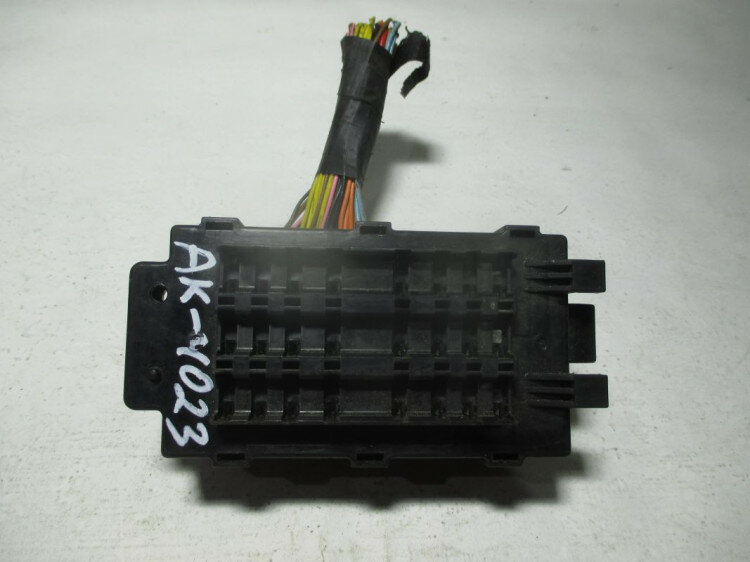 Блок предохранителей салонный 96451738 05517D AK4023 96451738 малый без крышки Шевроле Лачетти