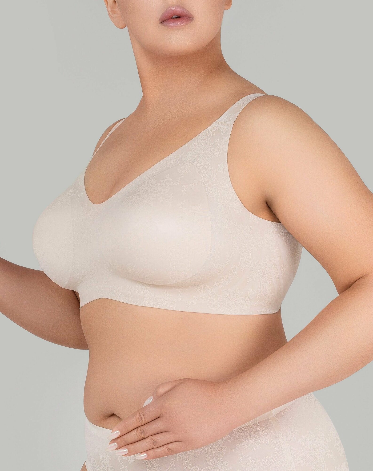 Бюстгальтер BRAMO Бесшовная линия белья ASTER