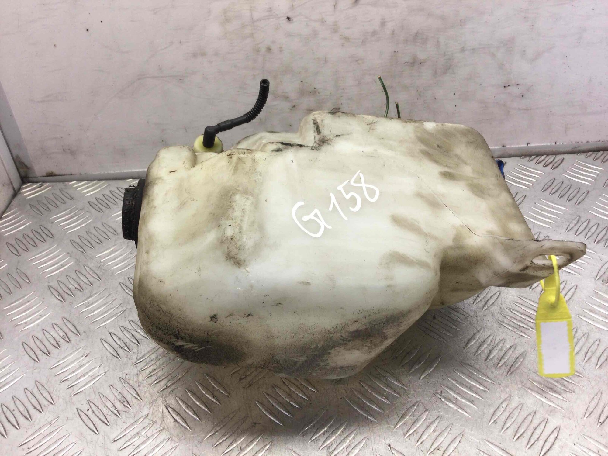 Б/У Бачок омывателя Volkswagen Golf 4 поколение (1997-2004) 2002 г.