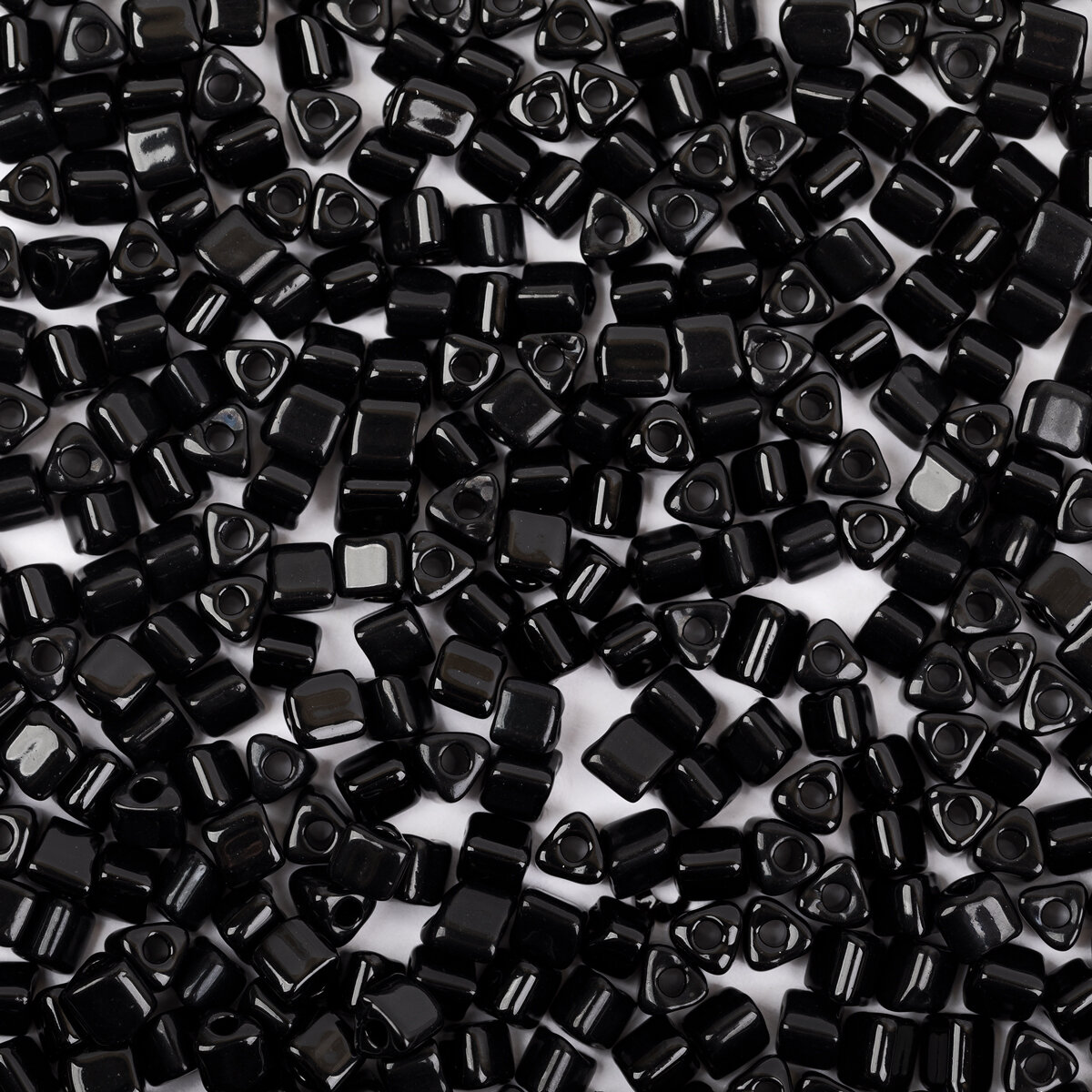 TRIANGLE 321-41001 3.5 х 3.5 мм 50 г 23980 черный