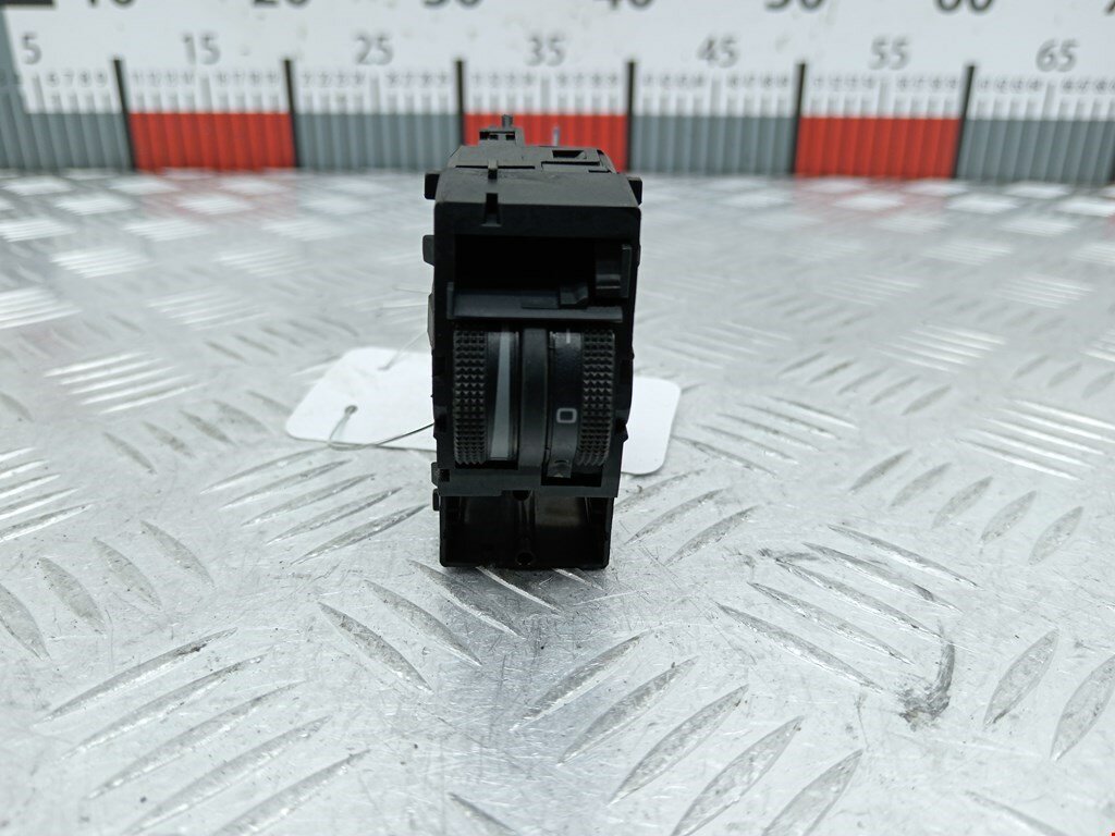 Кнопка корректора фар Audi A3 8P 8P0919094 арт. 1771118
