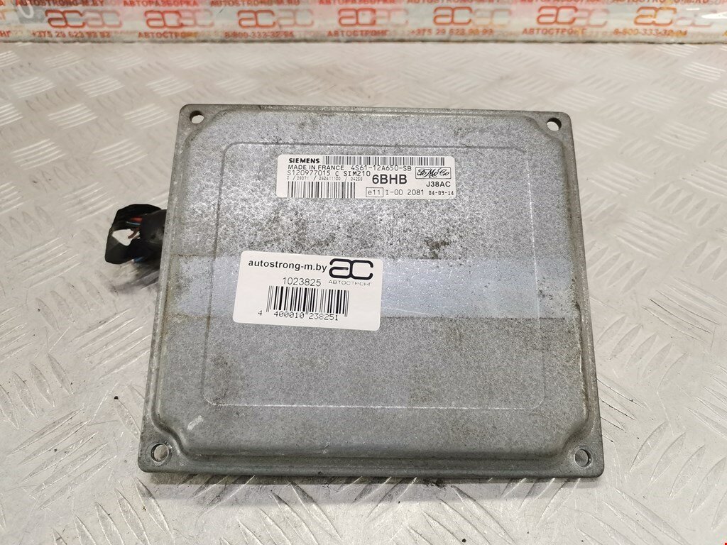 Блок управления двигателем Mazda 2 DY Y6Y318881 арт. 1023825