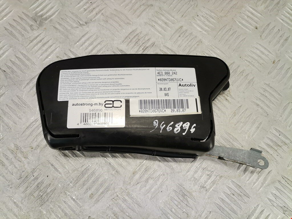 Подушка безопасности боковая (в сиденье) Audi A8 D3 4E0880242 арт. 946896