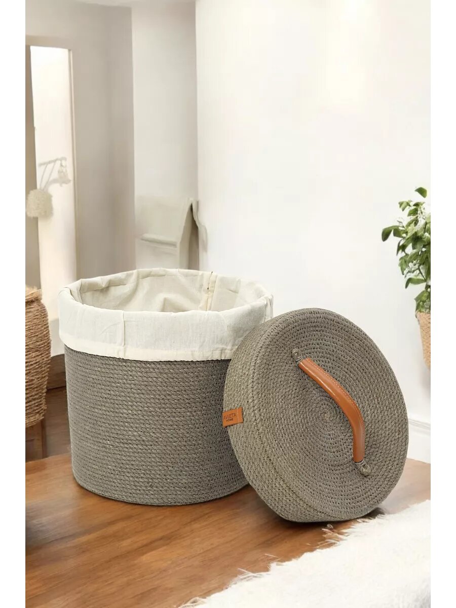 Корзина для белья с крышкой плетеная