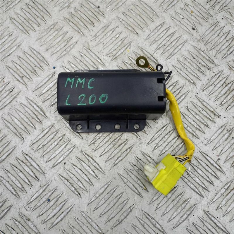 Б/У Блок управления Air Bag Mitsubishi L200 4 KB / Мицубиши L200 4 KB 2.5 4D56 136Л.С. 2008