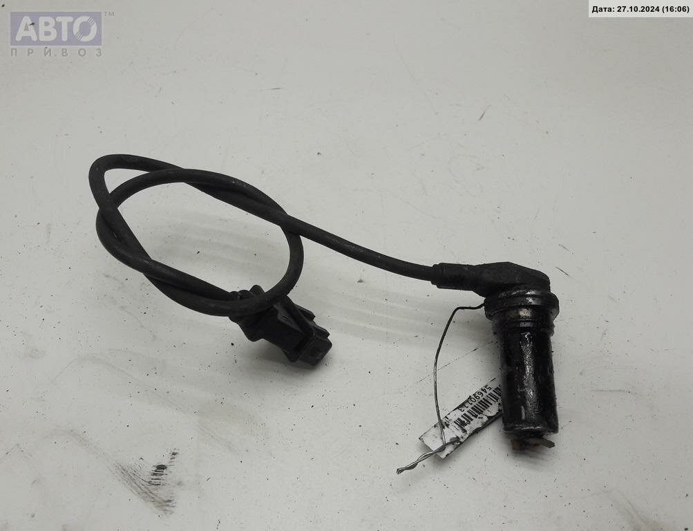 Датчик положения коленвала Volkswagen Passat B5