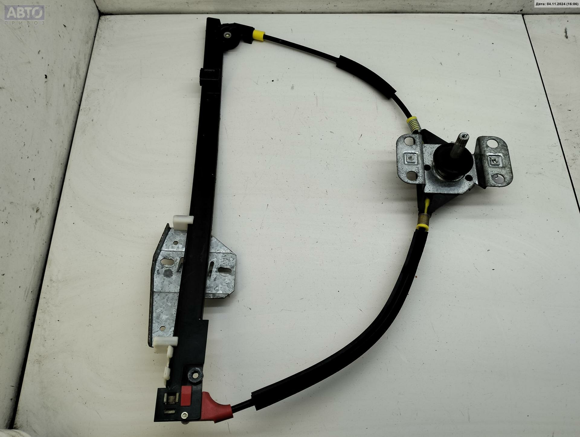 Стеклоподъемник механический задний левый Volkswagen Passat B4