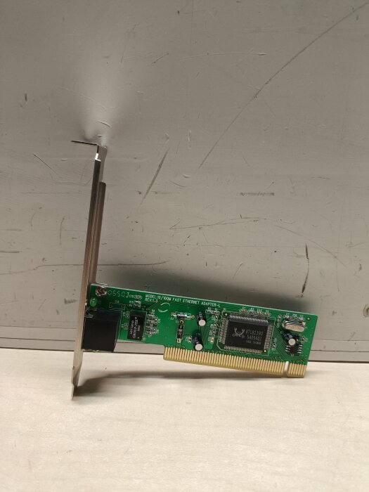 Сетевой адаптер Ethernet Acorp L100S 100/10 PCI чипсет RTL8139C