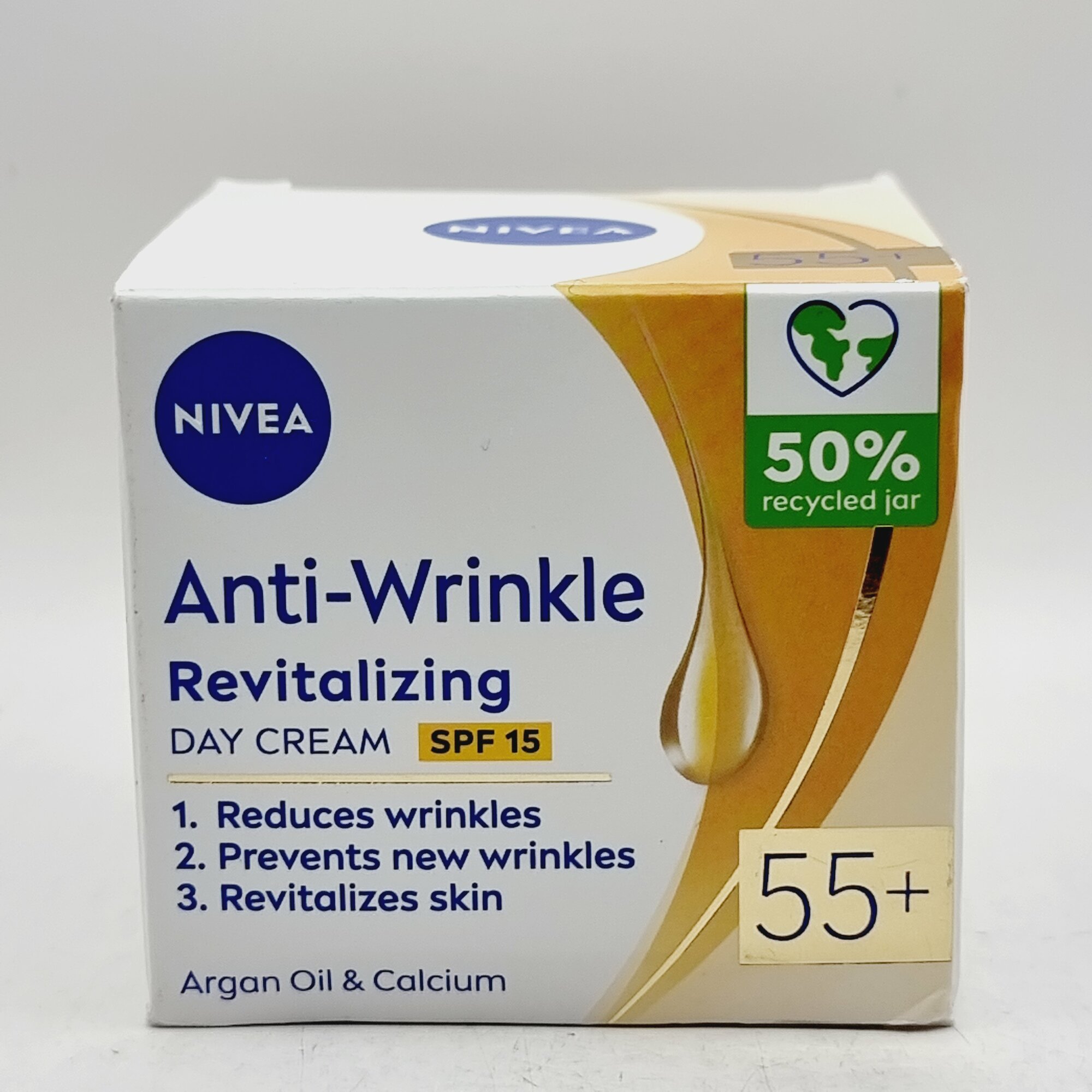 Крем для лица дневной 55+ Nivea Anti-Wrinkle + Revitalizing с маслом арганы и виноградных косточек, SPF 15, 50 мл
