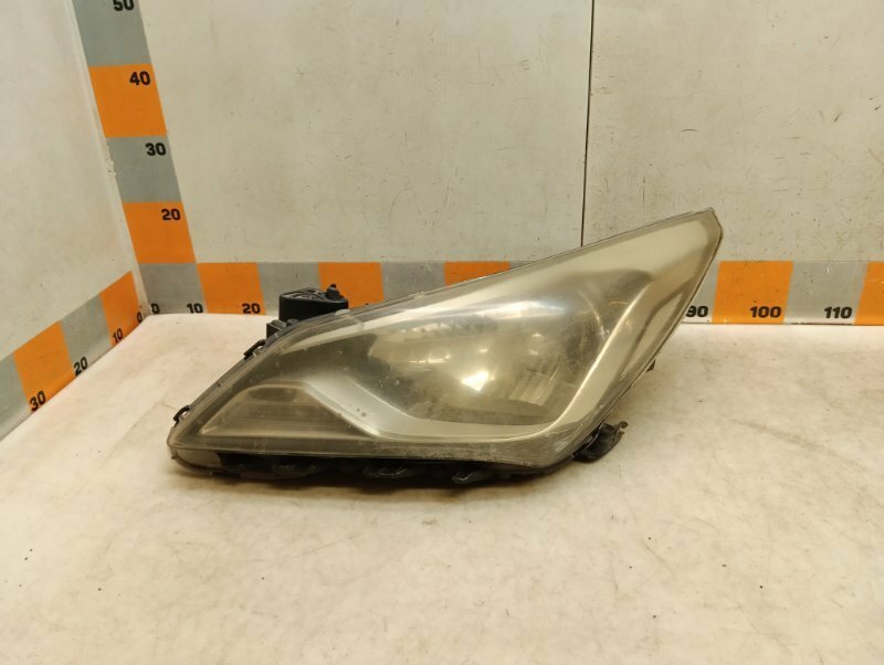 Б/У После 2015 года, не оригинал Фара левая Hyundai Solaris 1, RB 388513 Hyundai-KIA арт. 921014L600