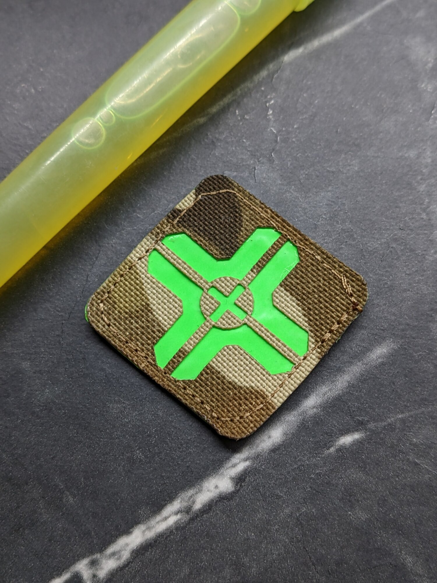 Тактическая нашивка "Медицинский крест", лазерная резка, зеленая, 5x5 см