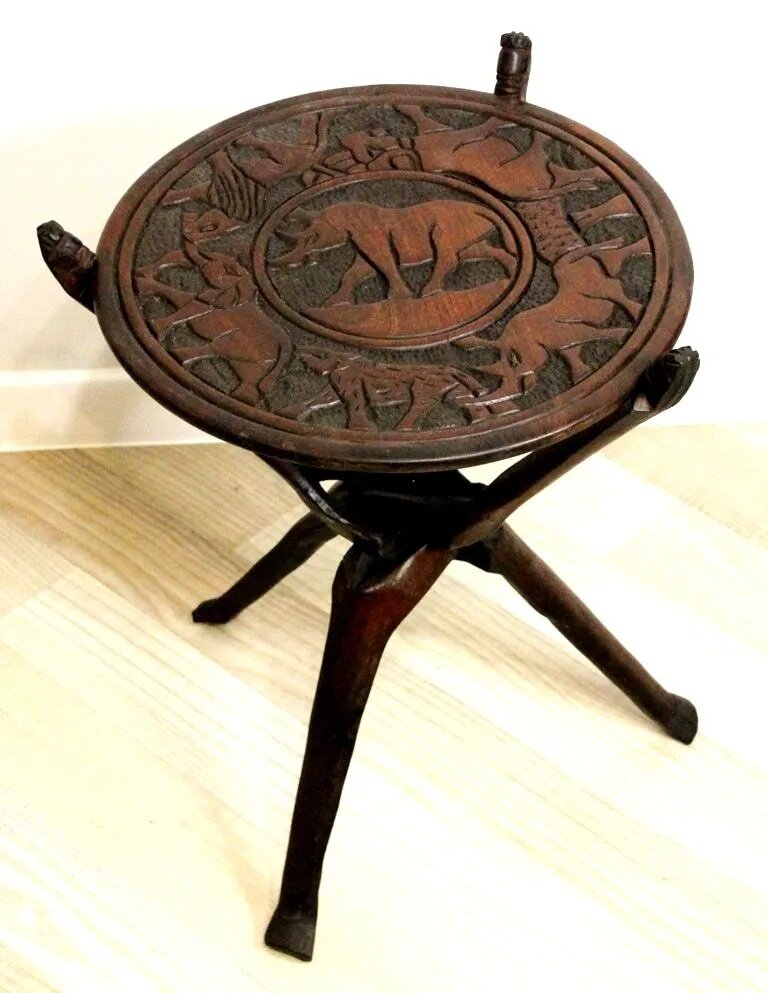 Журнальный столик из дерева Ироко, 46 см,47 см высота.