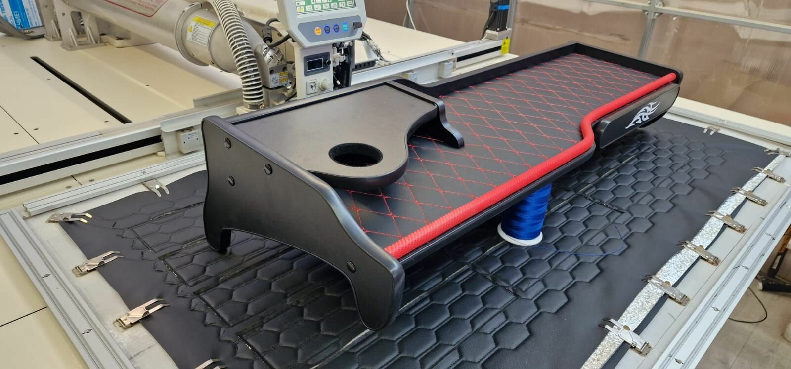 Полка для Maz Euro Кожа чёрная Ромб красный Труба красная 2-яруса