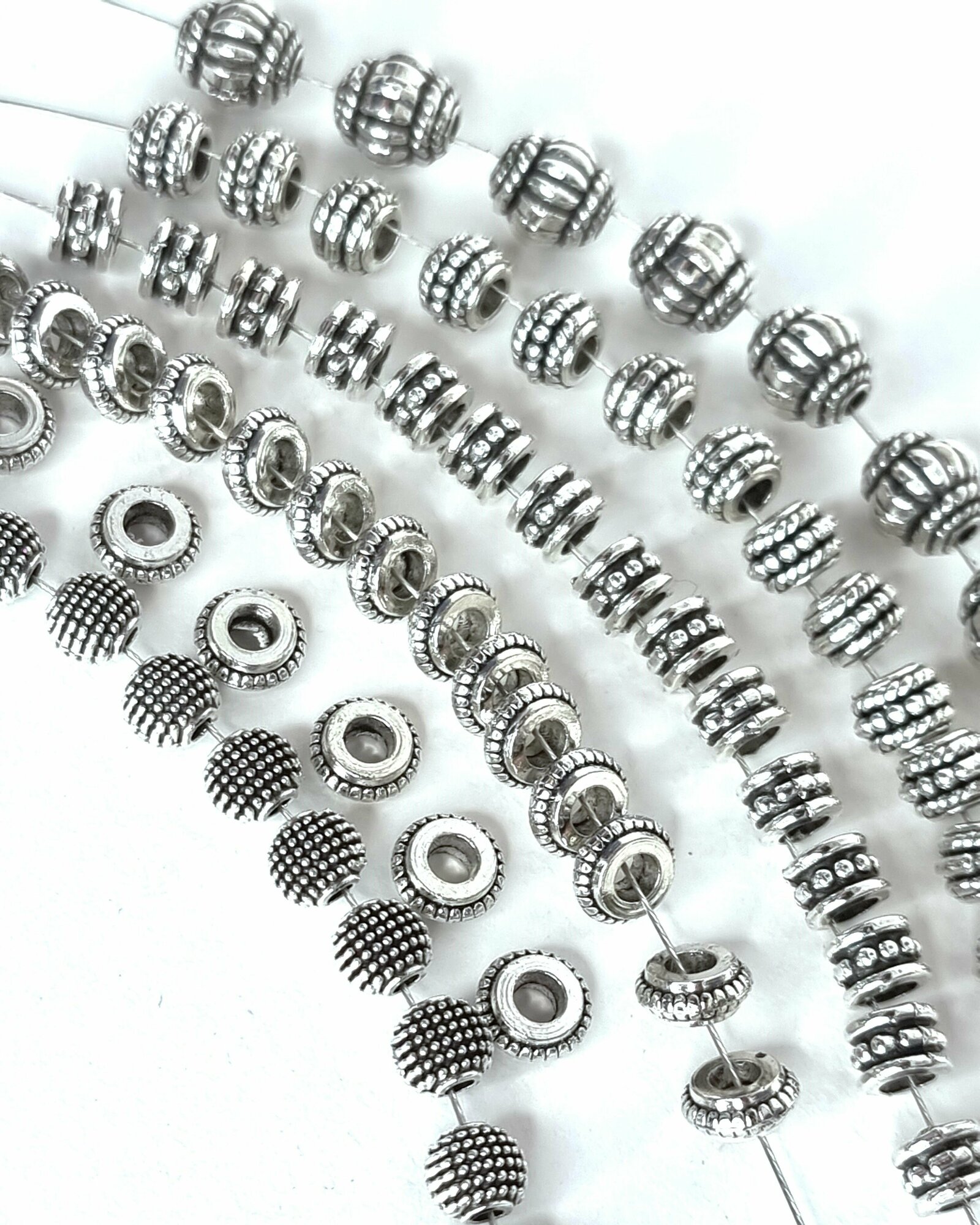 Металлические бусины 6-9мм. Цвет Родий. 90шт.