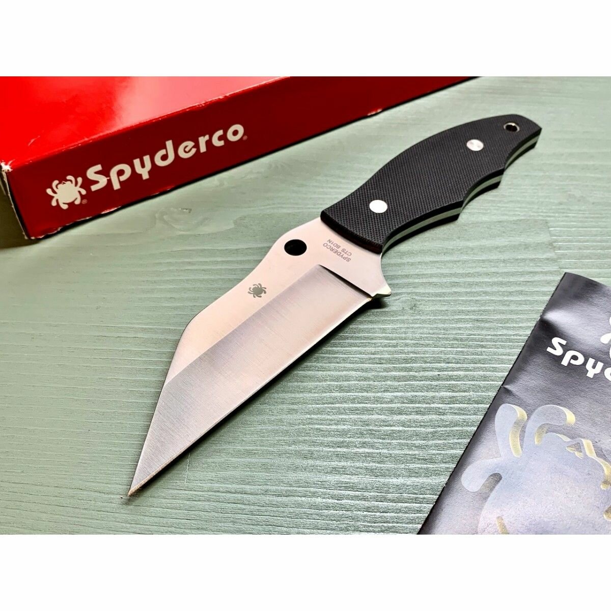 Нож Spyderco FB09GP2 Ronin 2