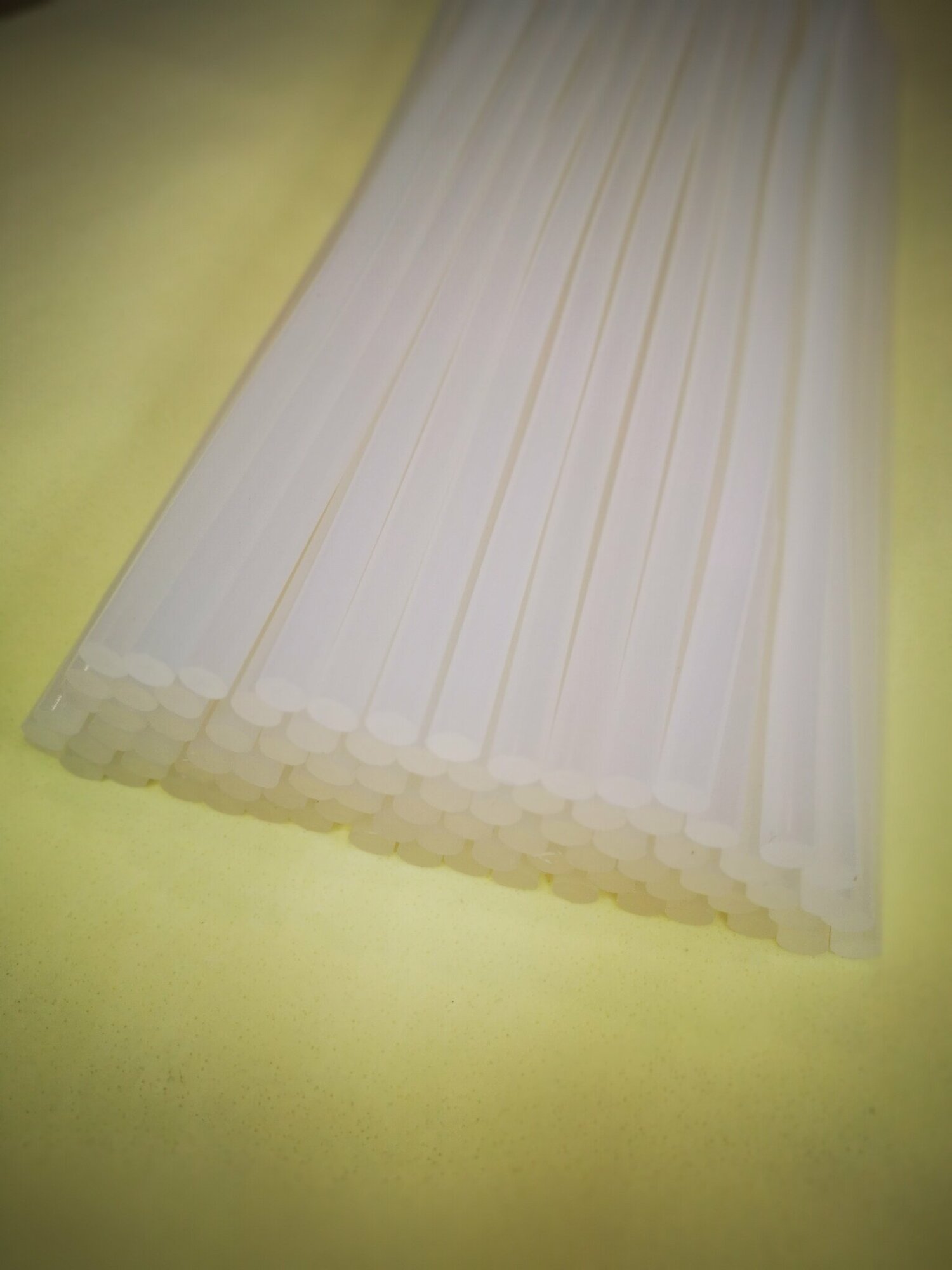 Клеевые стержни для пистолета 7мм, длина 30см, прозрачные 1кг (94шт)