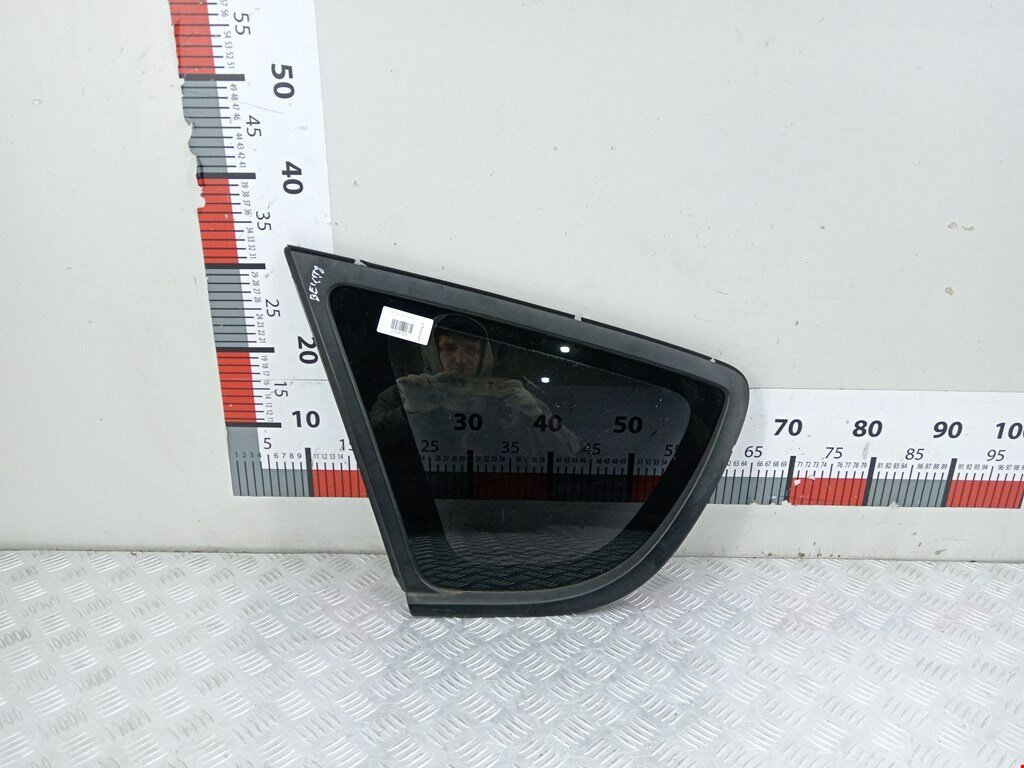 Стекло кузовное заднее левое Hyundai i30 1 878102L110 арт. 2038122