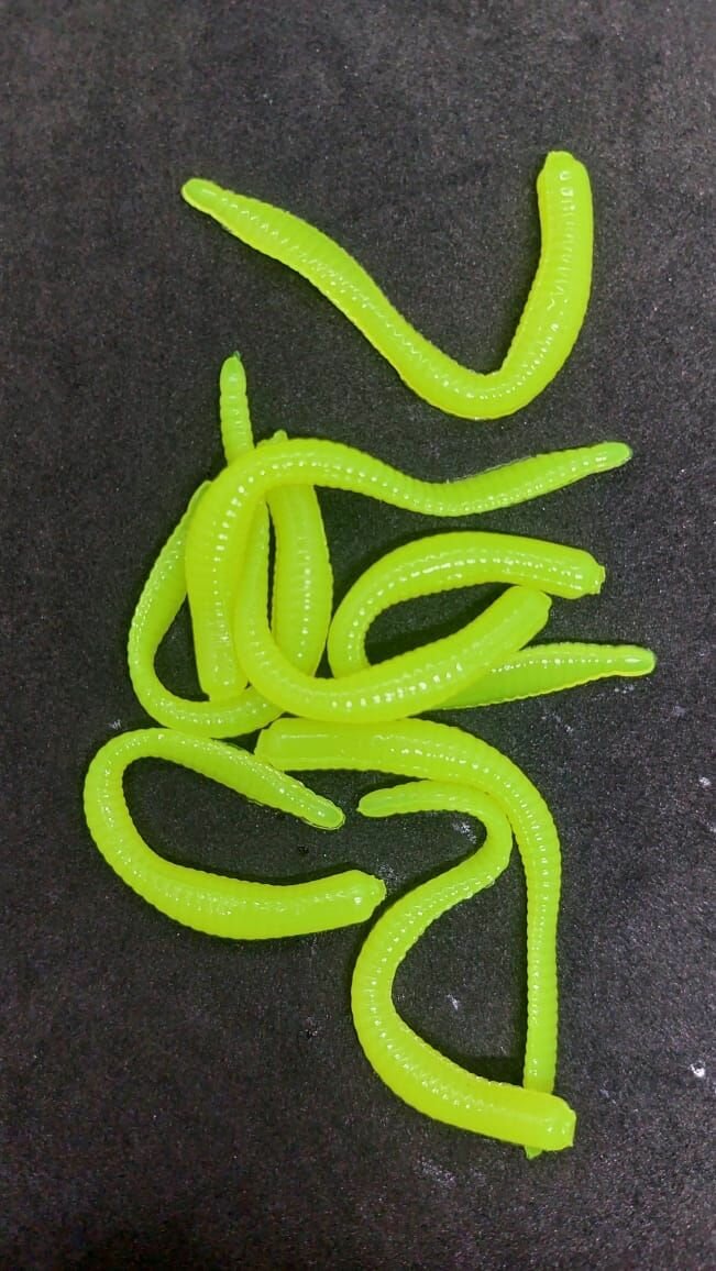 Силиконовые сьедобные приманки "Бобровый хвост". цвет лимон