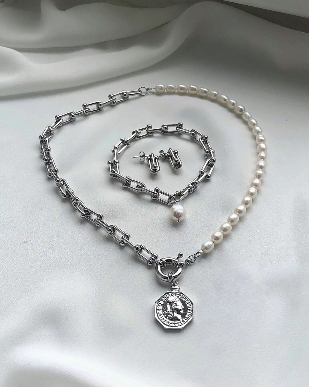 Комплект бижутерии: браслет, колье, серьги, жемчуг культивированный