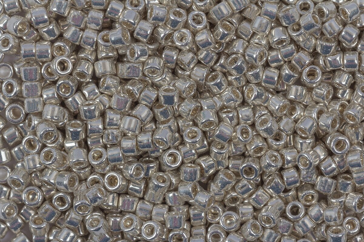 Бисер TOHO 11/0, Aiko, №4, 1,7 мм, 5 г, №0558, серебряный