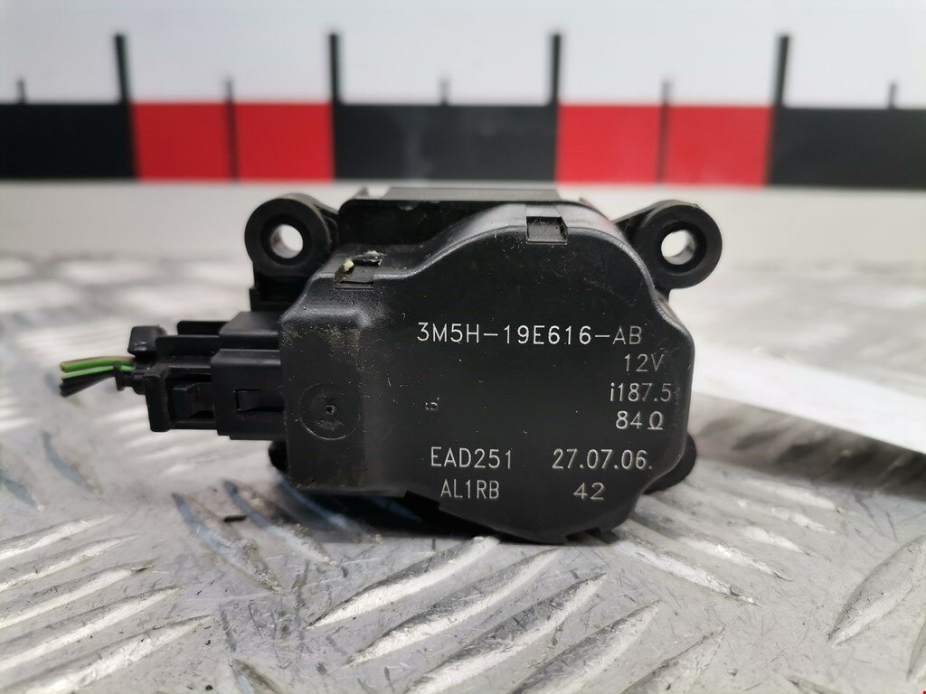 Сервопривод (электропривод моторчик привода) заслонки печки Ford Focus 2 1786200 арт. 1717311