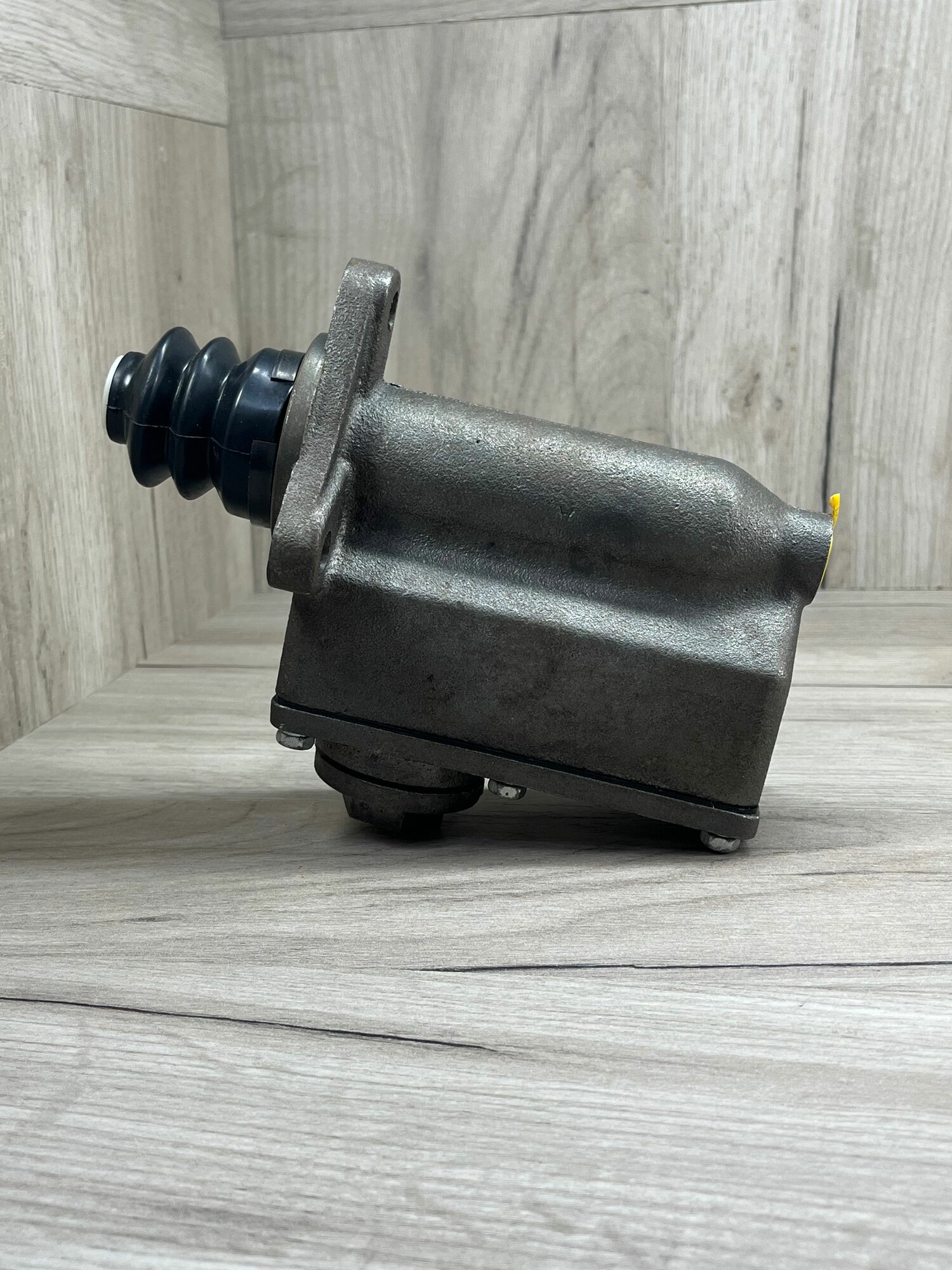 Цилиндр тормозной главный GAZ для а/м Газ -53 ст. обр. утюг арт. 51-3505010