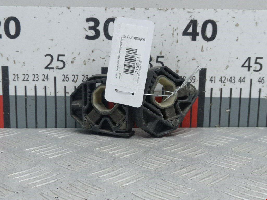 Кронштейн (крепление) радиатора Volkswagen Touran 1 арт. 2190341