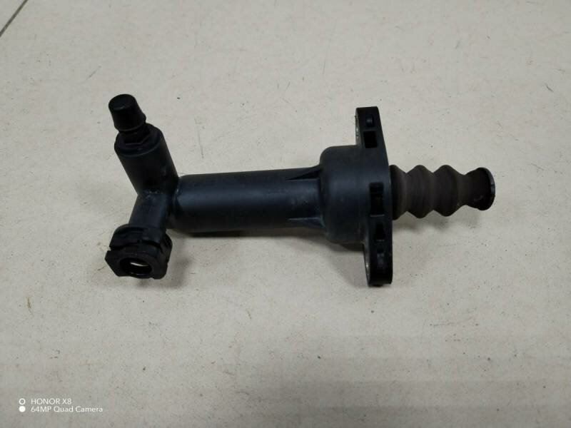 Цилиндр сцепления рабочий Volkswagen Polo Sed RUS 2011 кат.номер: 6Q0721261F