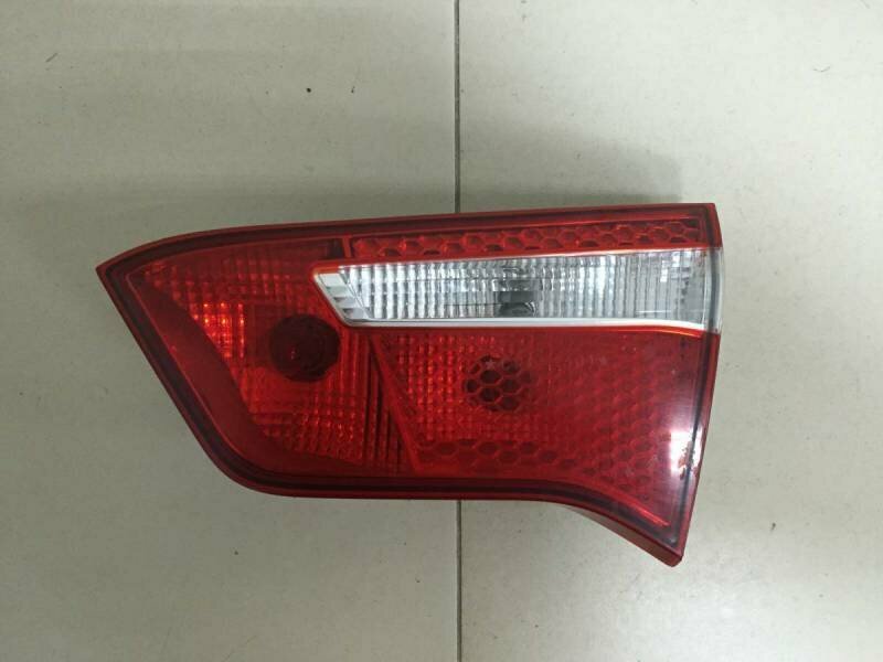 Фонарь задний внутренний правый Kia Rio 3 UB 2011-2017 кат.номер: 924044X000