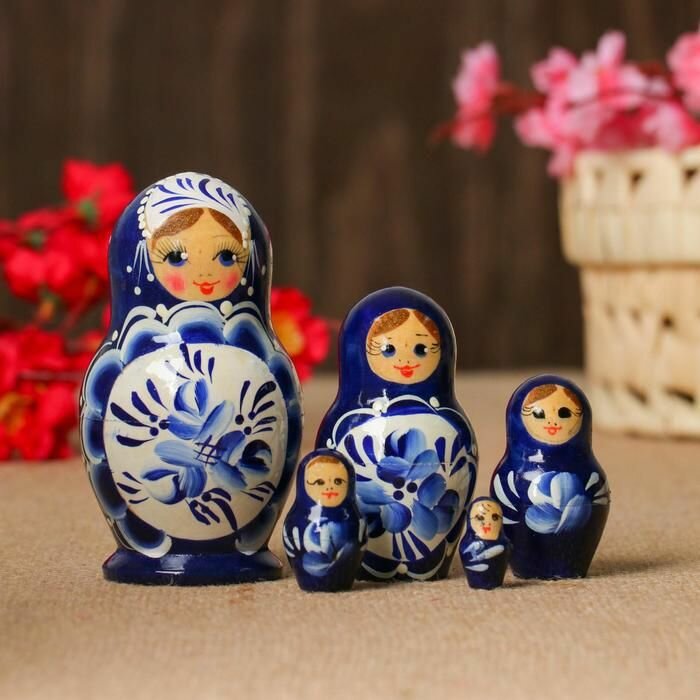Матрешка Sima-land "Поднос гжель", синее платье, 5 кукольная, 10 см (3371608)