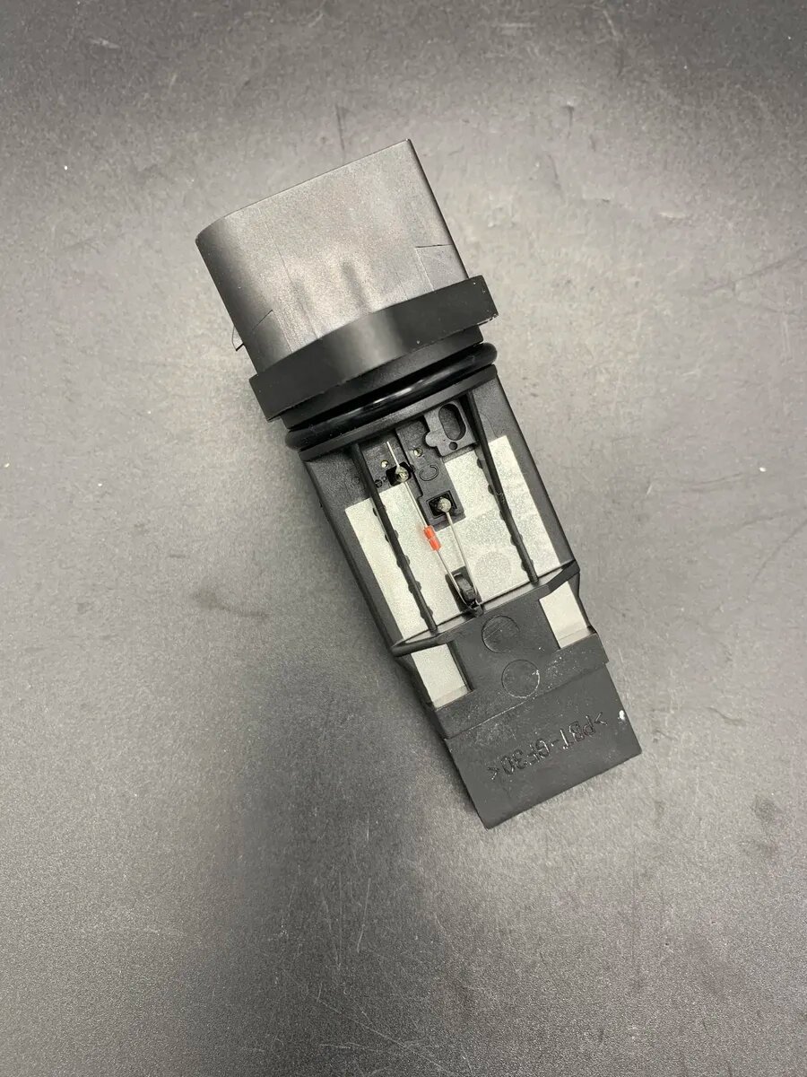 Датчик массового расхода воздуха, MAF сенсор Новое