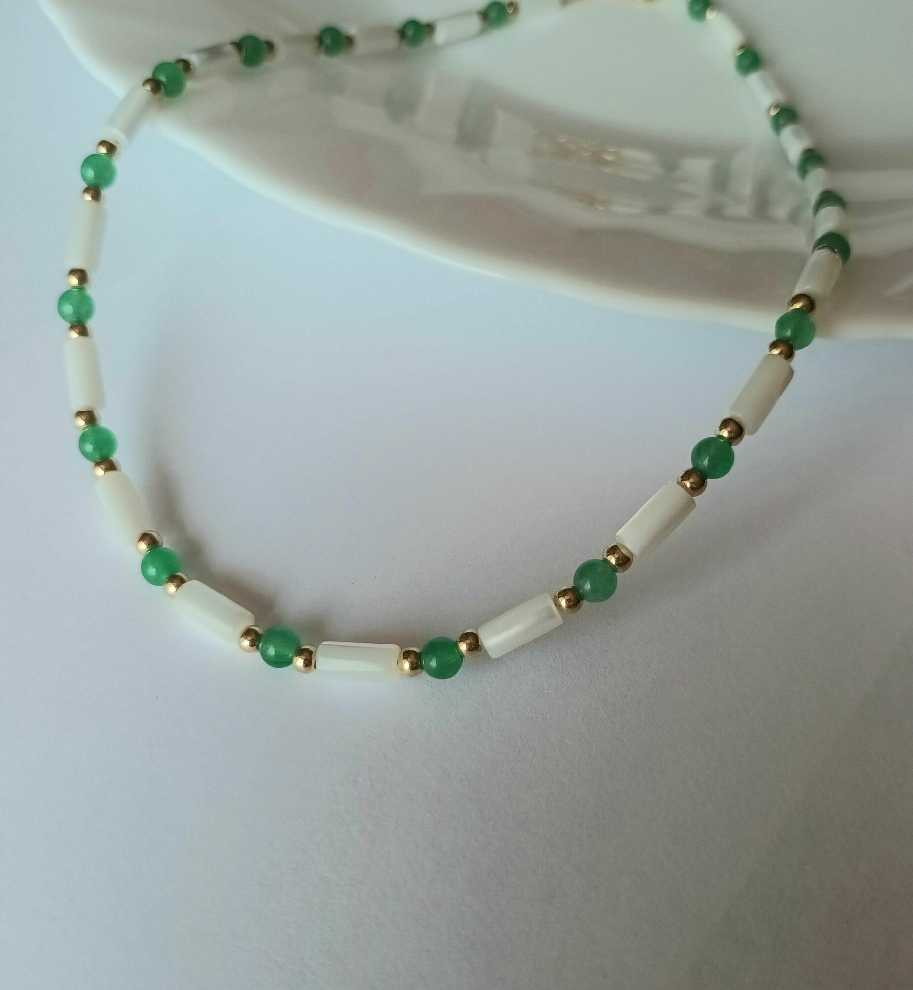 Колье, ракушка, искусственный камень, перламутр, авантюриновое стекло